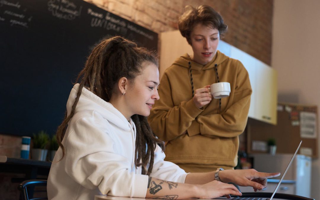 How to Build an HR Department Structure (From Scratch)